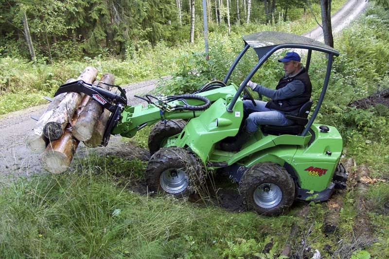 Xtreme Mowing Avant 750 Loader operated and self drive hire - Xtreme Mowing